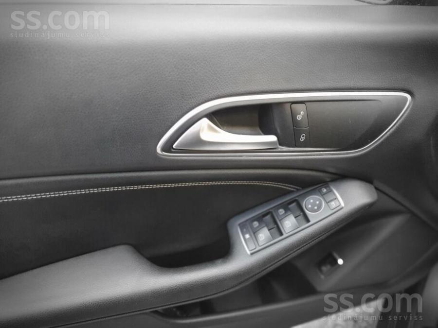 Pelēks Mercedes-Benz CLA 180 2014 Liepāja, ar dzinēja tilpumu 1.40 L un nobraukumu 282 tūkst. km par 9000 €, foto 12 vietnē AUTOMOTO.COM.LV