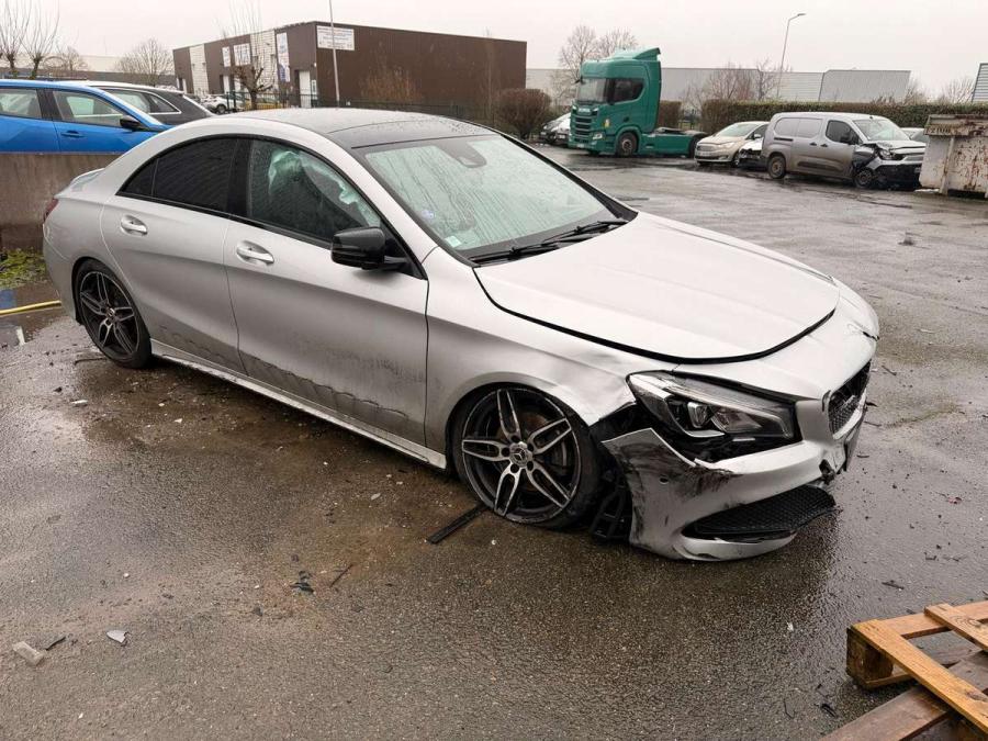 Grey Mercedes-Benz CLA 180 2017 in Taurage, with an engine capacity of 1.60 L and mileage of 127 thousand km for 8700 €, photo 2 on AUTOMOTO.COM.LV