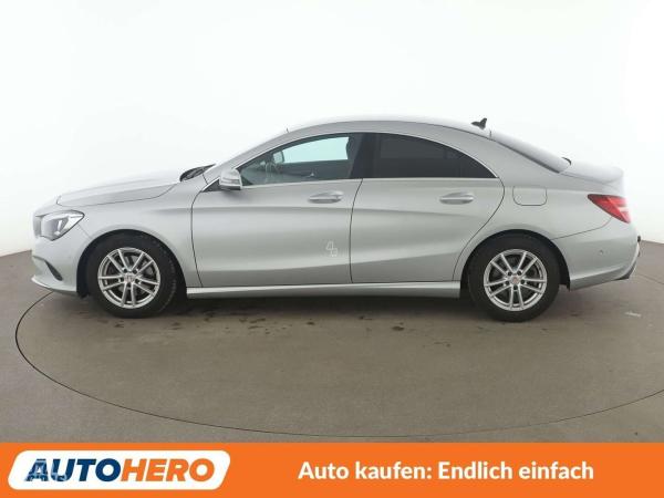 Grey Mercedes-Benz CLA 180 2018 in Kaunas, with an engine capacity of 1.60 L and mileage of 74 thousand km for 21937 €, photo 3 on AUTOMOTO.COM.LV