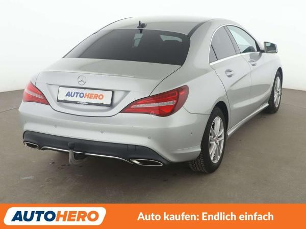 Pelēks Mercedes-Benz CLA 180 2018 Kauņa, ar dzinēja tilpumu 1.60 L un nobraukumu 74 tūkst. km par 21937 €, foto 6 vietnē AUTOMOTO.COM.LV