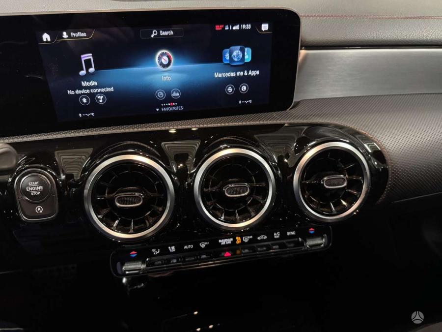 Grey Mercedes-Benz CLA 180 2019 in Vilnius, with an engine capacity of 1.33 L and mileage of 94 thousand km for 22900 €, photo 19 on AUTOMOTO.COM.LV