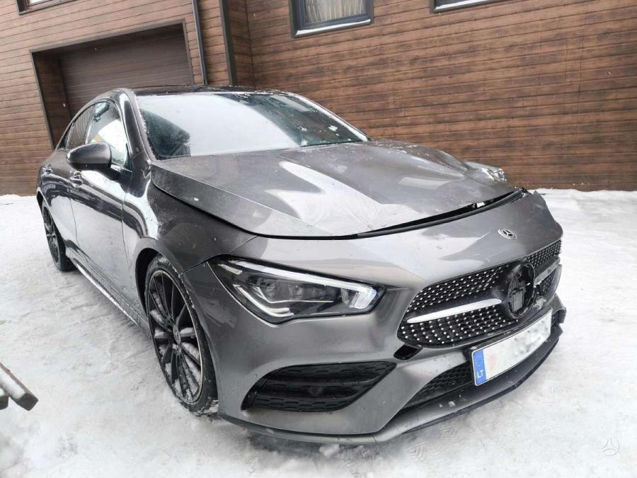 Pelēks Mercedes-Benz CLA 180 2019 Šauļi, ar dzinēja tilpumu 1.46 L un nobraukumu 103 tūkst. km par 13900 €, foto 1 vietnē AUTOMOTO.COM.LV