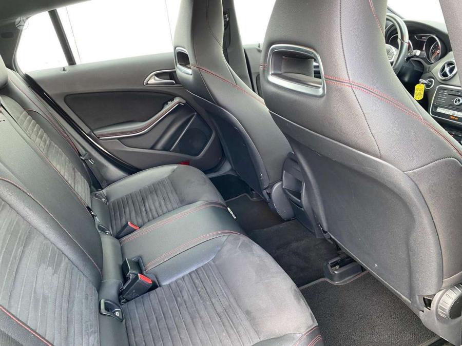 Pelēks Mercedes-Benz CLA 180 2018 Raseiniai, ar dzinēja tilpumu 1.46 L un nobraukumu 215 tūkst. km par 10900 €, foto 27 vietnē AUTOMOTO.COM.LV