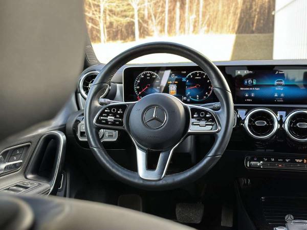 Grey Mercedes-Benz CLA 180 2019 in Vilnius, with an engine capacity of 1.33 L and mileage of 105 thousand km for 19999 €, photo 7 on AUTOMOTO.COM.LV
