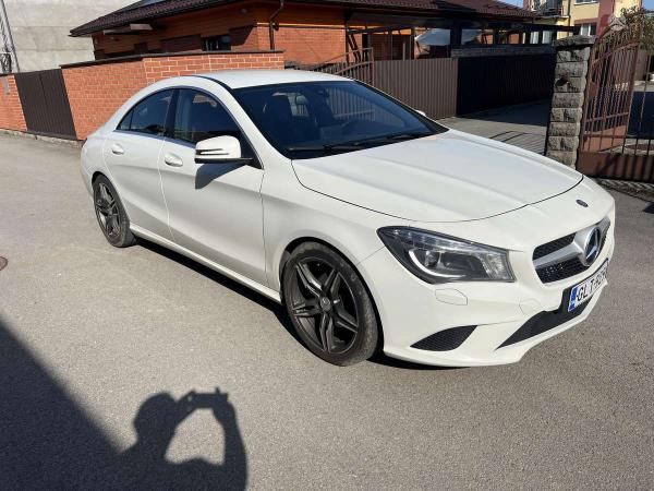 Mercedes-Benz CLA 180 2016 KauÅa vietnÄ Balts Mercedes-Benz CLA 180 2016 KauÅa, ar dzinÄja tilpumu 1.60 L un nobraukumu 209 tÅ«kst. km par 11500 ā¬, foto 4 vietnÄ AUTOMOTO.COM.LV