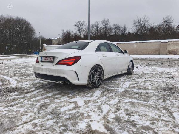 White Mercedes-Benz CLA 180 2019 in Kaunas, with an engine capacity of 1.60 L and mileage of 75 thousand km for 17500 €, photo 8 on AUTOMOTO.COM.LV