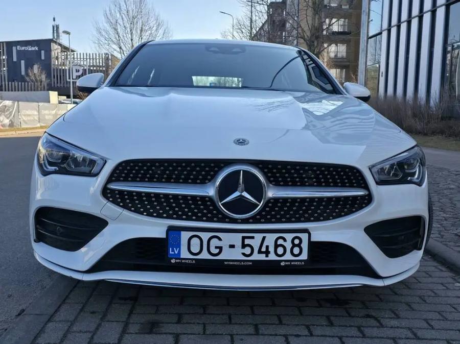 White Mercedes-Benz CLA 180 2020 in Riga, with an engine capacity of 1.40 L and mileage of 201 thousand km for 16490 €, photo 3 on AUTOMOTO.COM.LV
