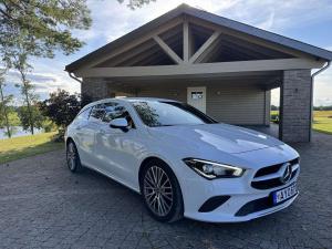 White Mercedes-Benz CLA 180 2020 in Utena, with an engine capacity of 1.46 L and mileage of 214 thousand km for 16500 €, photo 3 on AUTOMOTO.COM.LV