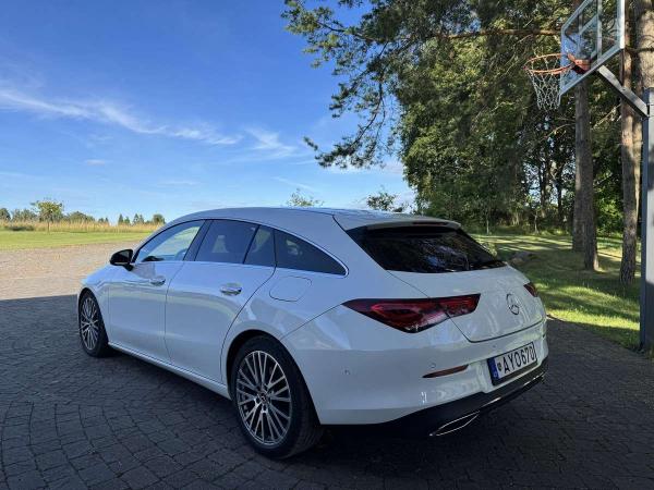 White Mercedes-Benz CLA 180 2020 in Vilnius, with an engine capacity of 1.46 L and mileage of 214 thousand km for 16300 €, photo 4 on AUTOMOTO.COM.LV