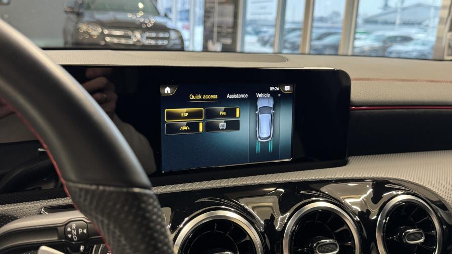 Balts Mercedes-Benz CLA 180 2022 Rīga, ar dzinēja tilpumu 1.30 L un nobraukumu 23 tūkst. km par 26990 €, foto 23 vietnē AUTOMOTO.COM.LV