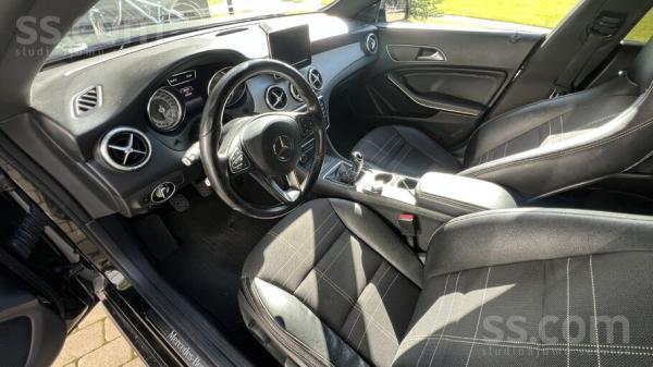 Mercedes-Benz CLA 200 2015 in Liepaja on AUTOMOTO.COM.LV Black Mercedes-Benz CLA 200 2015 in Liepaja, with an engine capacity of 2.20 L and mileage of 264 thousand km for 10500 €, photo 6 on AUTOMOTO.COM.LV