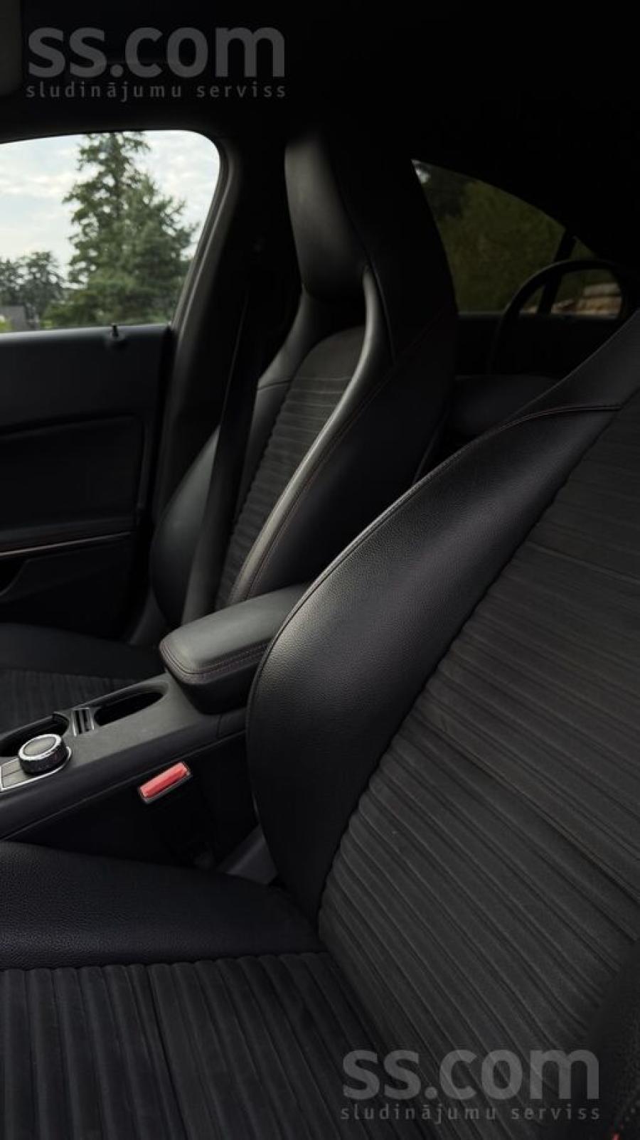 Melns Mercedes-Benz CLA 200 2013 Rīga, ar dzinēja tilpumu 1.60 L un nobraukumu 220 tūkst. km par 11900 €, foto 7 vietnē AUTOMOTO.COM.LV