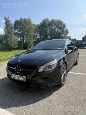 Black Mercedes-Benz CLA 200 2013 in Riga, with an engine capacity of 1.60 L and mileage of 184 thousand km for 14200 €, photo 4 on AUTOMOTO.COM.LV