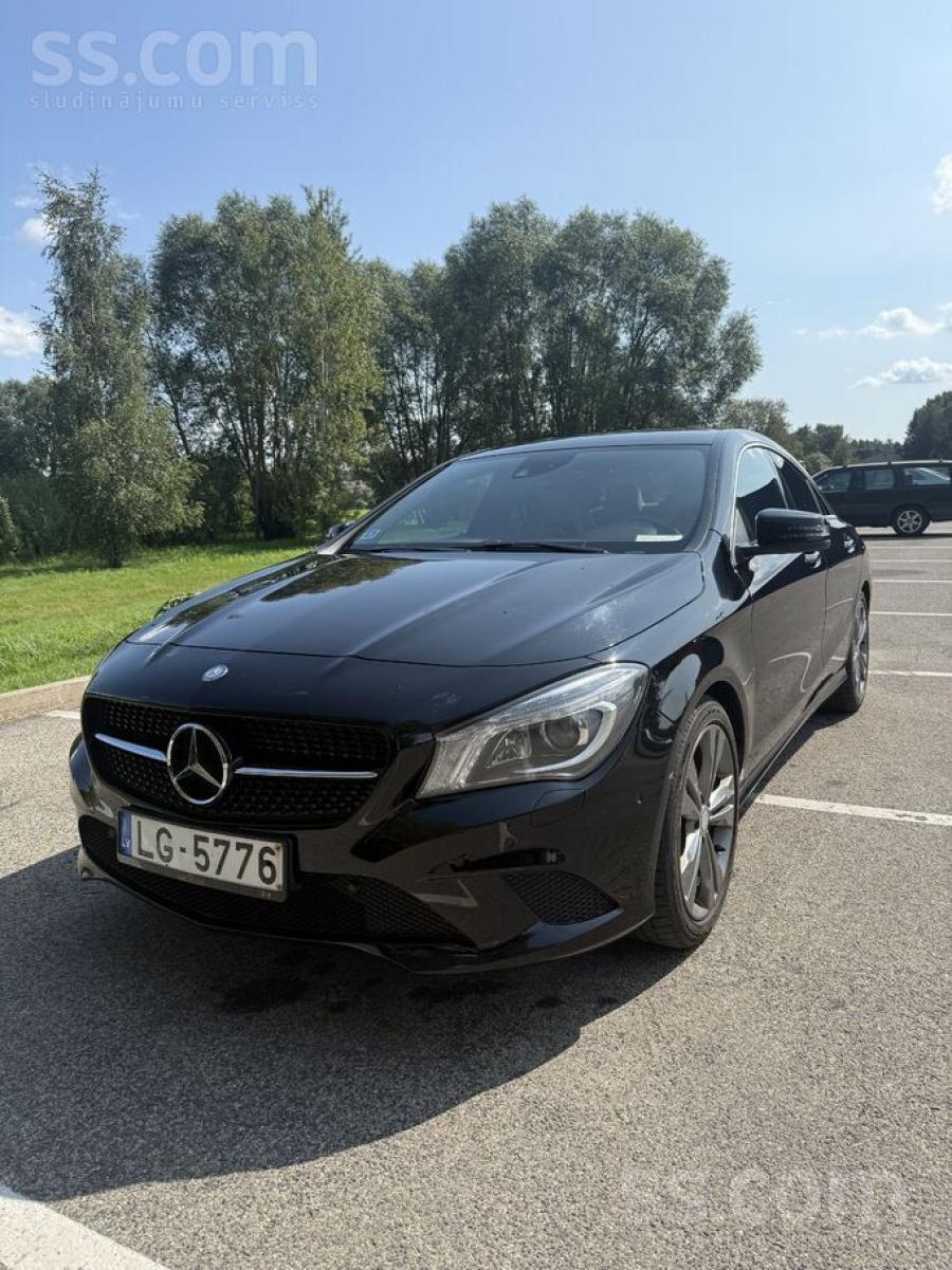Black Mercedes-Benz CLA 200 2013 in Riga, with an engine capacity of 1.60 L and mileage of 184 thousand km for 14200 €, photo 4 on AUTOMOTO.COM.LV
