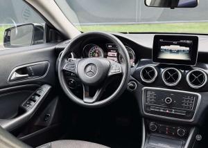 Melns Mercedes-Benz CLA 200 2016 Kauņa, ar dzinēja tilpumu 1.60 L un nobraukumu 139 tūkst. km par 12400 €, foto 3 vietnē AUTOMOTO.COM.LV