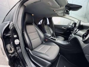 Melns Mercedes-Benz CLA 200 2016 Kauņa, ar dzinēja tilpumu 1.60 L un nobraukumu 139 tūkst. km par 12400 €, foto 17 vietnē AUTOMOTO.COM.LV