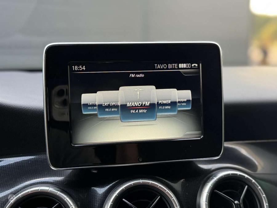Melns Mercedes-Benz CLA 200 2016 Kauņa, ar dzinēja tilpumu 1.60 L un nobraukumu 139 tūkst. km par 12400 €, foto 22 vietnē AUTOMOTO.COM.LV