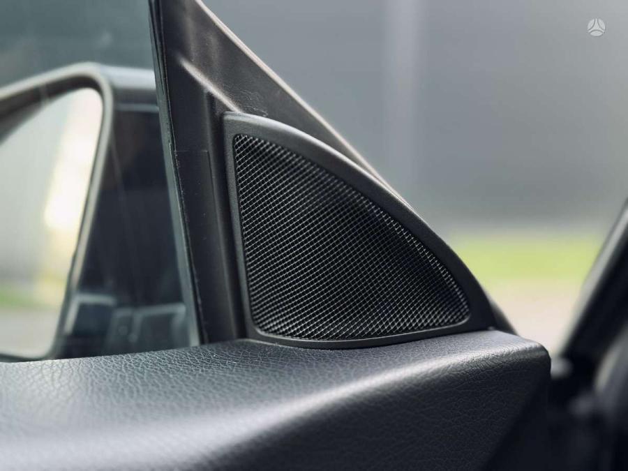 Melns Mercedes-Benz CLA 200 2016 Kauņa, ar dzinēja tilpumu 1.60 L un nobraukumu 139 tūkst. km par 12400 €, foto 25 vietnē AUTOMOTO.COM.LV