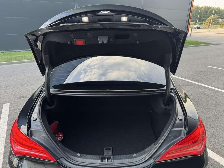 Melns Mercedes-Benz CLA 200 2016 Kauņa, ar dzinēja tilpumu 1.60 L un nobraukumu 139 tūkst. km par 12400 €, foto 27 vietnē AUTOMOTO.COM.LV