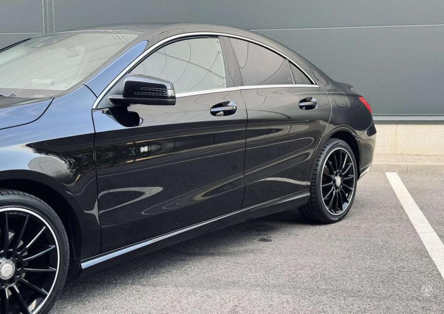 Melns Mercedes-Benz CLA 200 2016 Kauņa, ar dzinēja tilpumu 1.60 L un nobraukumu 139 tūkst. km par 12400 €, foto 35 vietnē AUTOMOTO.COM.LV