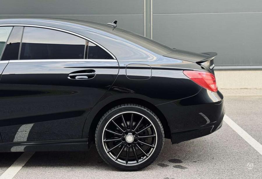 Melns Mercedes-Benz CLA 200 2016 Kauņa, ar dzinēja tilpumu 1.60 L un nobraukumu 139 tūkst. km par 12400 €, foto 41 vietnē AUTOMOTO.COM.LV