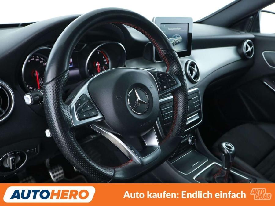 Melns Mercedes-Benz CLA 200 2017 Kauņa, ar dzinēja tilpumu 1.60 L un nobraukumu 96 tūkst. km par 22297 €, foto 11 vietnē AUTOMOTO.COM.LV