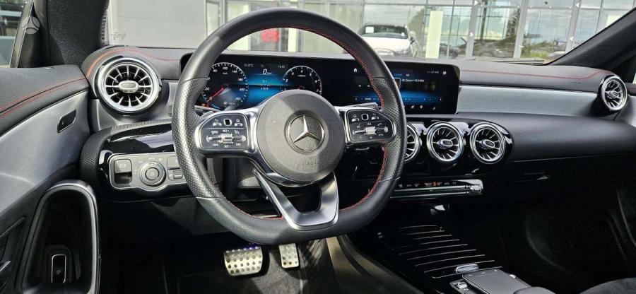 Black Mercedes-Benz CLA 200 2021 in Klaipeda, with an engine capacity of 1.33 L and mileage of 42 thousand km for 27500 €, photo 22 on AUTOMOTO.COM.LV