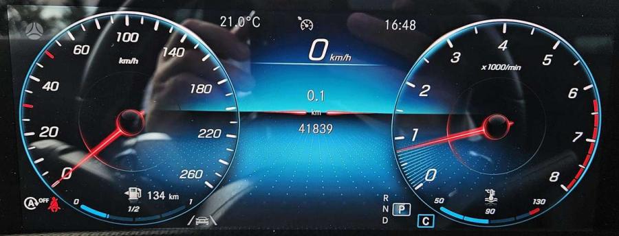Black Mercedes-Benz CLA 200 2021 in Klaipeda, with an engine capacity of 1.33 L and mileage of 42 thousand km for 27500 €, photo 31 on AUTOMOTO.COM.LV