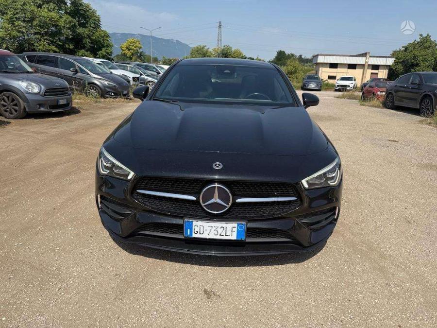 Melns Mercedes-Benz CLA 200 2021 Šauļi, ar dzinēja tilpumu 1.95 L un nobraukumu 220 tūkst. km par 17800 €, foto 3 vietnē AUTOMOTO.COM.LV
