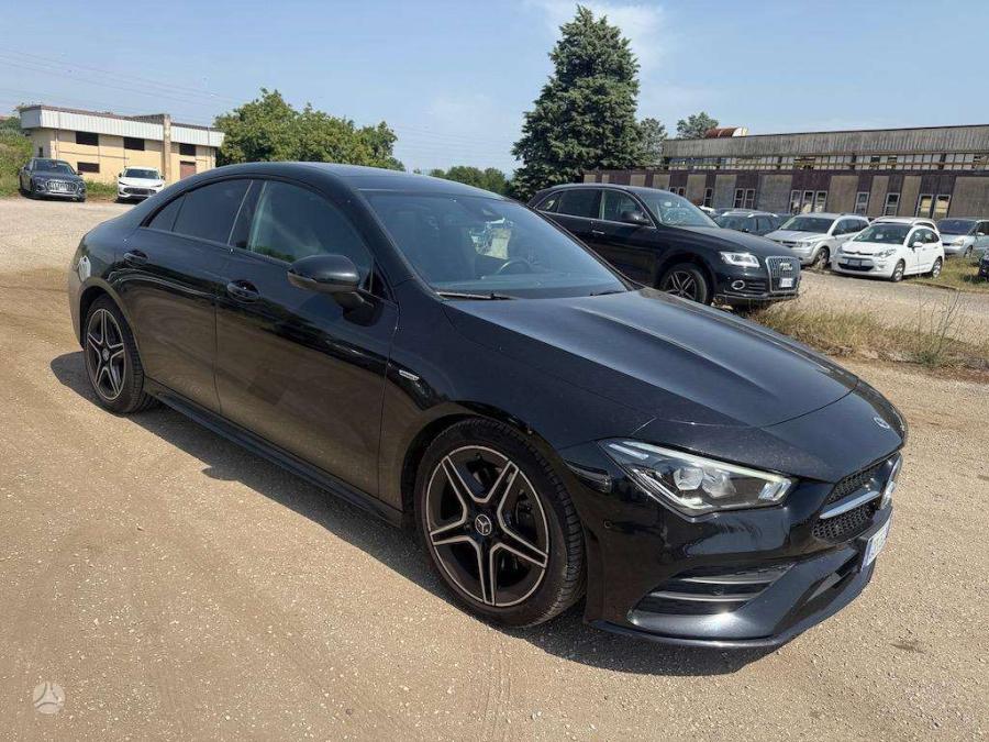 Melns Mercedes-Benz CLA 200 2021 Šauļi, ar dzinēja tilpumu 1.95 L un nobraukumu 220 tūkst. km par 17800 €, foto 4 vietnē AUTOMOTO.COM.LV
