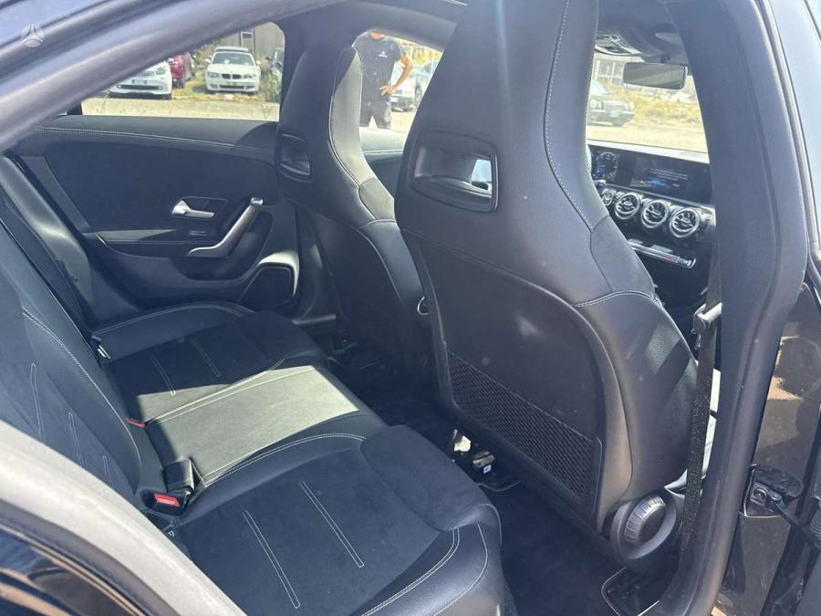 Melns Mercedes-Benz CLA 200 2021 Šauļi, ar dzinēja tilpumu 1.95 L un nobraukumu 220 tūkst. km par 17800 €, foto 16 vietnē AUTOMOTO.COM.LV