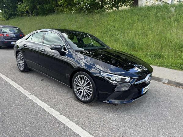 Melns Mercedes-Benz CLA 200 2022 Viļņa, ar dzinēja tilpumu 2.00 L un nobraukumu 205 tūkst. km par 18700 €, foto 5 vietnē AUTOMOTO.COM.LV