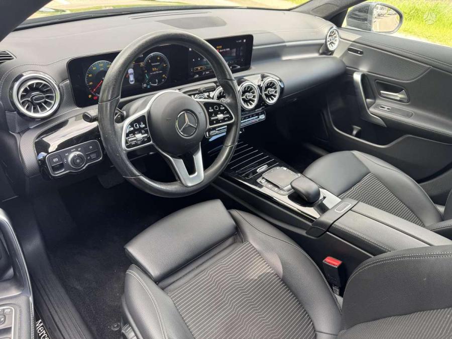 Melns Mercedes-Benz CLA 200 2022 Viļņa, ar dzinēja tilpumu 2.00 L un nobraukumu 205 tūkst. km par 18700 €, foto 22 vietnē AUTOMOTO.COM.LV