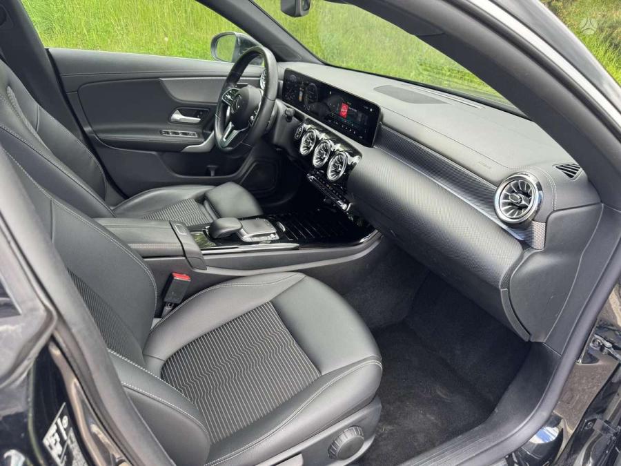 Melns Mercedes-Benz CLA 200 2022 Viļņa, ar dzinēja tilpumu 2.00 L un nobraukumu 205 tūkst. km par 18700 €, foto 26 vietnē AUTOMOTO.COM.LV