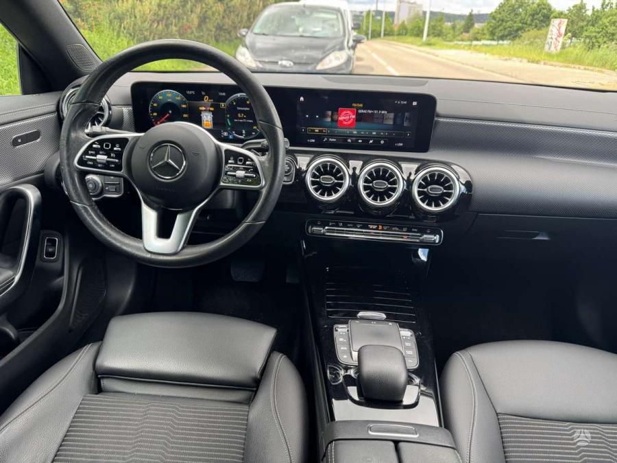 Melns Mercedes-Benz CLA 200 2022 Viļņa, ar dzinēja tilpumu 2.00 L un nobraukumu 205 tūkst. km par 18700 €, foto 29 vietnē AUTOMOTO.COM.LV