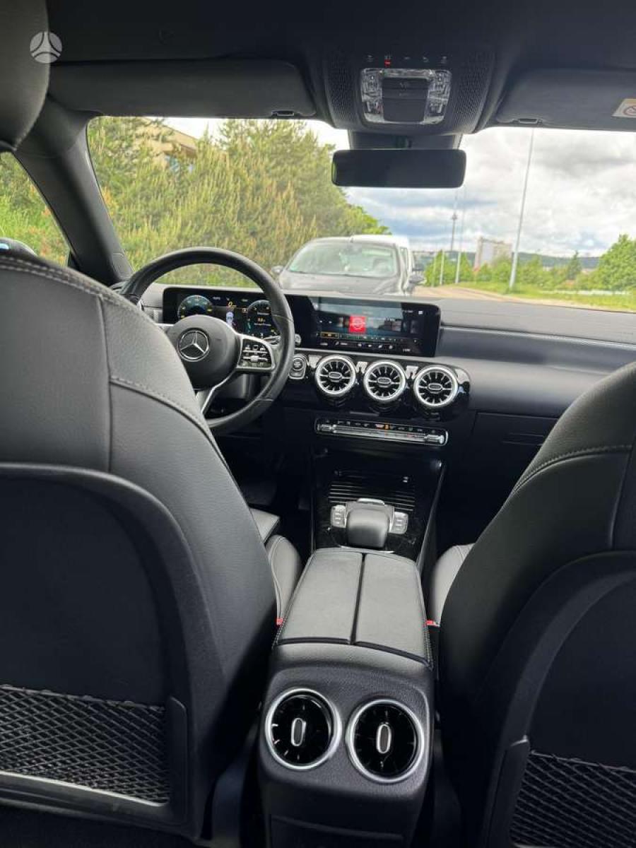 Melns Mercedes-Benz CLA 200 2022 Viļņa, ar dzinēja tilpumu 2.00 L un nobraukumu 205 tūkst. km par 18700 €, foto 30 vietnē AUTOMOTO.COM.LV