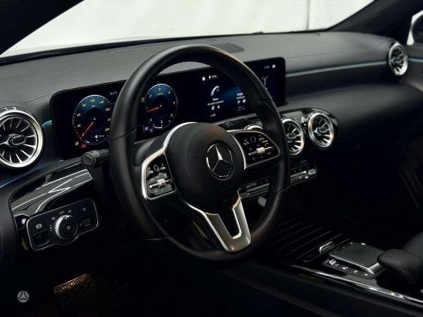 Black Mercedes-Benz CLA 200 2022 in Vilnius, with an engine capacity of 1.95 L and mileage of 206 thousand km for 19500 €, photo 9 on AUTOMOTO.COM.LV