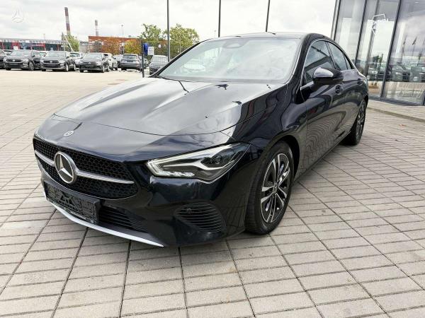 Melns Mercedes-Benz CLA 200 2024 Kauņa, ar dzinēja tilpumu 1.33 L un nobraukumu 204 tūkst. km par 21900 €, foto 1 vietnē AUTOMOTO.COM.LV