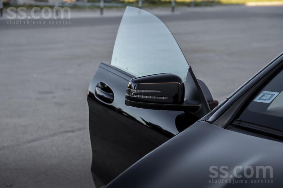 Black Mercedes-Benz CLA 200 2016 in Riga, with an engine capacity of 1.60 L and mileage of 193 thousand km for 12300 €, photo 9 on AUTOMOTO.COM.LV