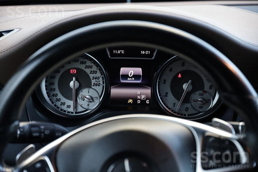 Black Mercedes-Benz CLA 200 2016 in Riga, with an engine capacity of 1.60 L and mileage of 193 thousand km for 12300 €, photo 14 on AUTOMOTO.COM.LV