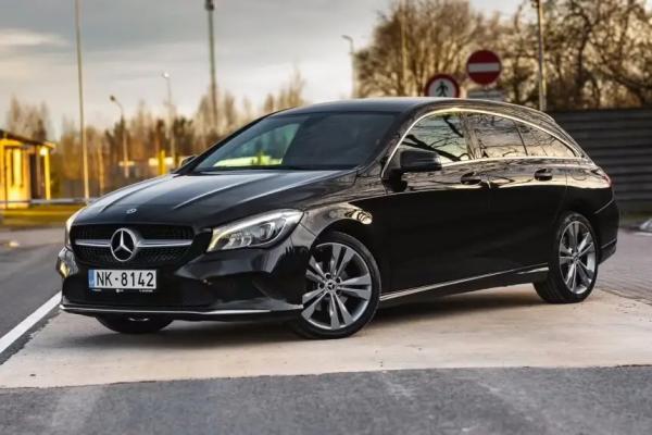 Black Mercedes-Benz CLA 200 2017 in Jelgava, with an engine capacity of 2.10 L and mileage of 219 thousand km for 16000 €, photo 2 on AUTOMOTO.COM.LV
