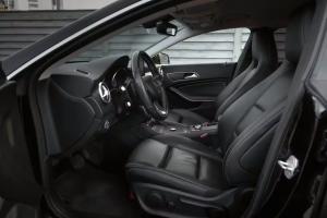 Black Mercedes-Benz CLA 200 2017 in Jelgava, with an engine capacity of 2.10 L and mileage of 219 thousand km for 16000 €, photo 8 on AUTOMOTO.COM.LV