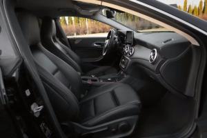 Black Mercedes-Benz CLA 200 2017 in Jelgava, with an engine capacity of 2.10 L and mileage of 219 thousand km for 16000 €, photo 11 on AUTOMOTO.COM.LV