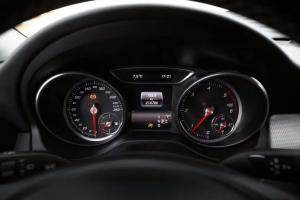 Black Mercedes-Benz CLA 200 2017 in Jelgava, with an engine capacity of 2.10 L and mileage of 219 thousand km for 16000 €, photo 13 on AUTOMOTO.COM.LV