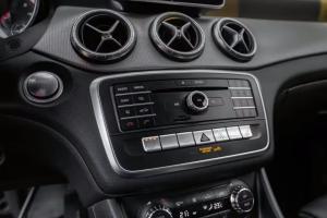 Black Mercedes-Benz CLA 200 2017 in Jelgava, with an engine capacity of 2.10 L and mileage of 219 thousand km for 16000 €, photo 16 on AUTOMOTO.COM.LV