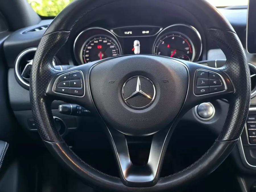 Melns Mercedes-Benz CLA 200 2019 Rīga, ar dzinēja tilpumu 2.10 L un nobraukumu 196 tūkst. km par 12790 €, foto 14 vietnē AUTOMOTO.COM.LV