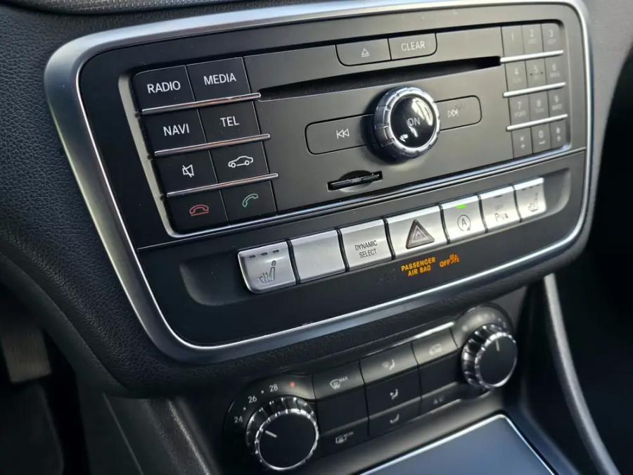 Melns Mercedes-Benz CLA 200 2019 Rīga, ar dzinēja tilpumu 2.10 L un nobraukumu 196 tūkst. km par 12790 €, foto 17 vietnē AUTOMOTO.COM.LV