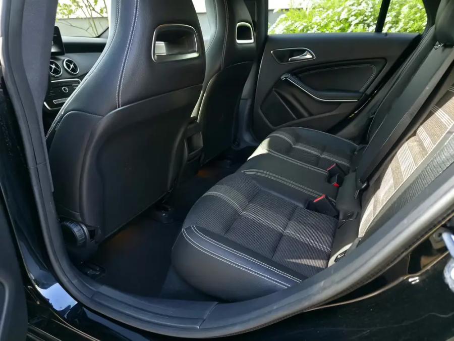 Melns Mercedes-Benz CLA 200 2019 Rīga, ar dzinēja tilpumu 2.10 L un nobraukumu 196 tūkst. km par 12790 €, foto 20 vietnē AUTOMOTO.COM.LV