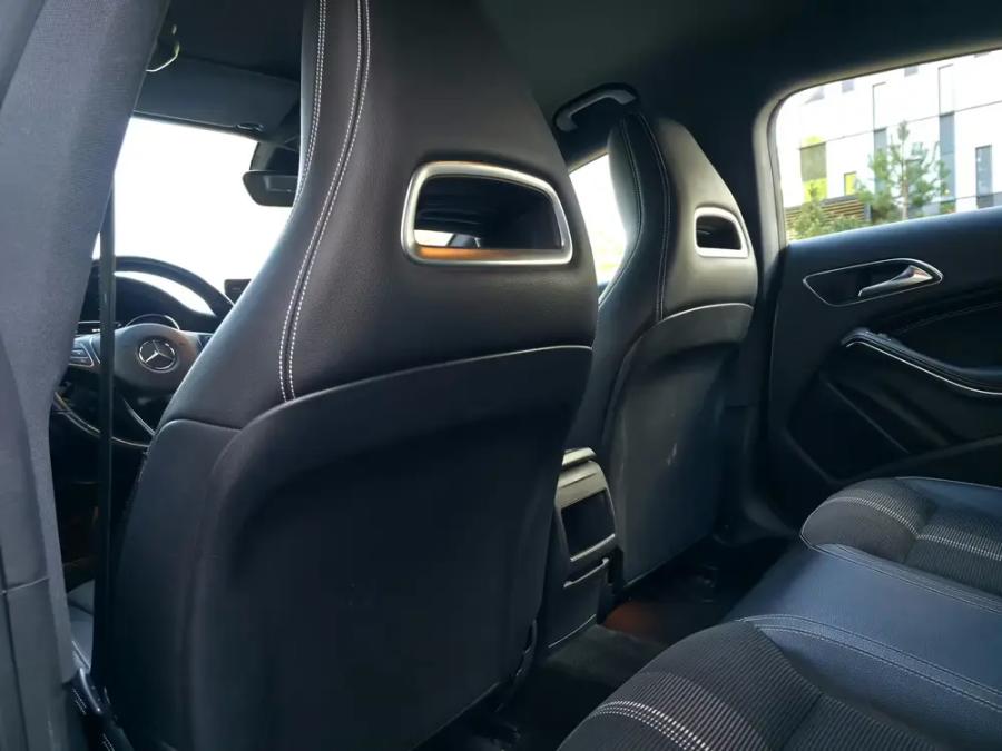 Melns Mercedes-Benz CLA 200 2019 Rīga, ar dzinēja tilpumu 2.10 L un nobraukumu 196 tūkst. km par 12790 €, foto 21 vietnē AUTOMOTO.COM.LV