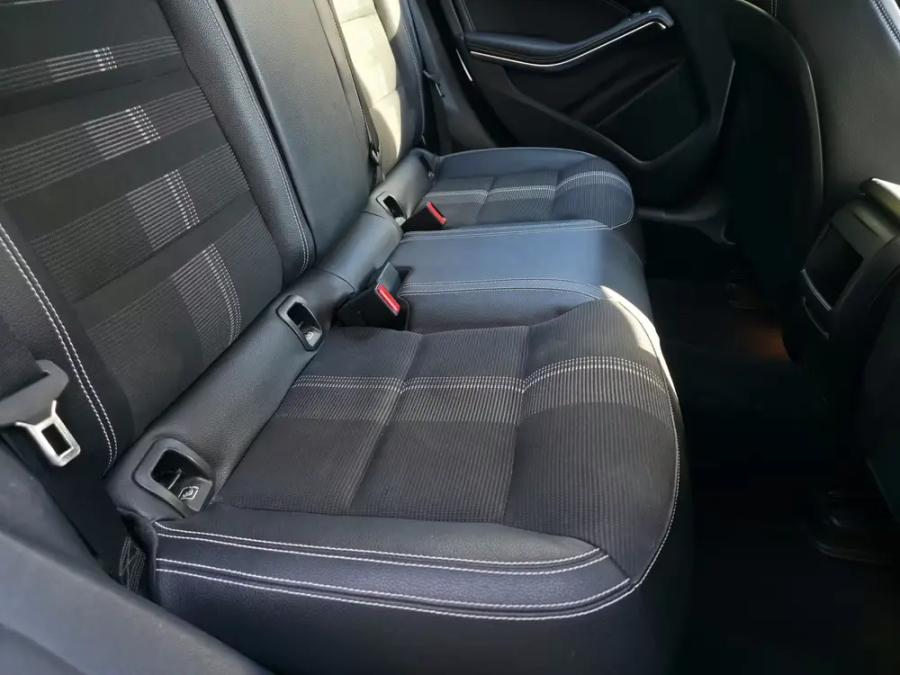 Melns Mercedes-Benz CLA 200 2019 Rīga, ar dzinēja tilpumu 2.10 L un nobraukumu 196 tūkst. km par 12790 €, foto 27 vietnē AUTOMOTO.COM.LV